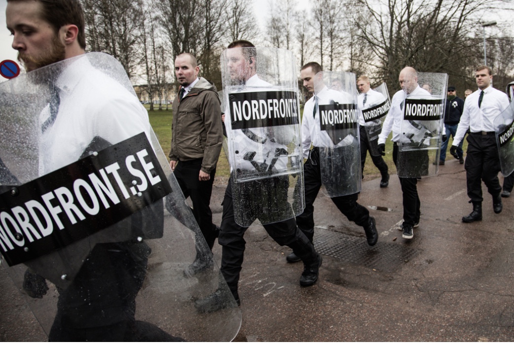 Nazistët, apo -Lëvizja e Rezistencës Nordike (NMR) – AL in Sweden.
